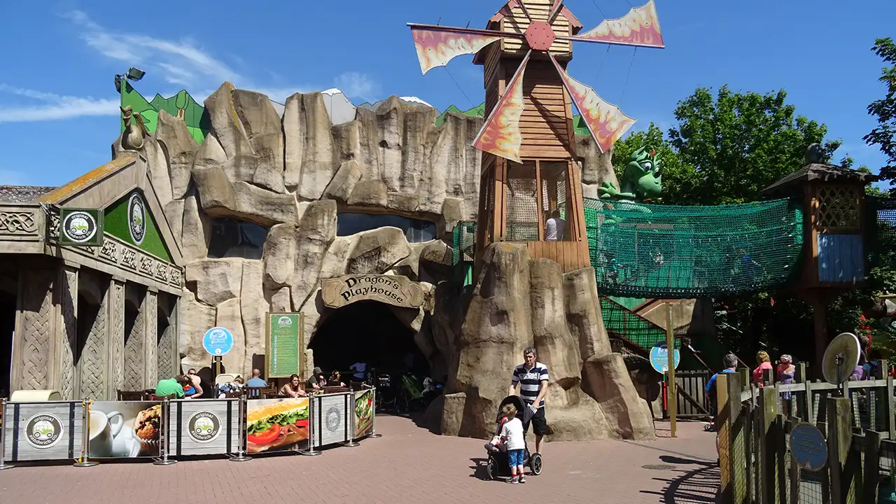 Memphis Holidays | Chessington World of Adventures - London