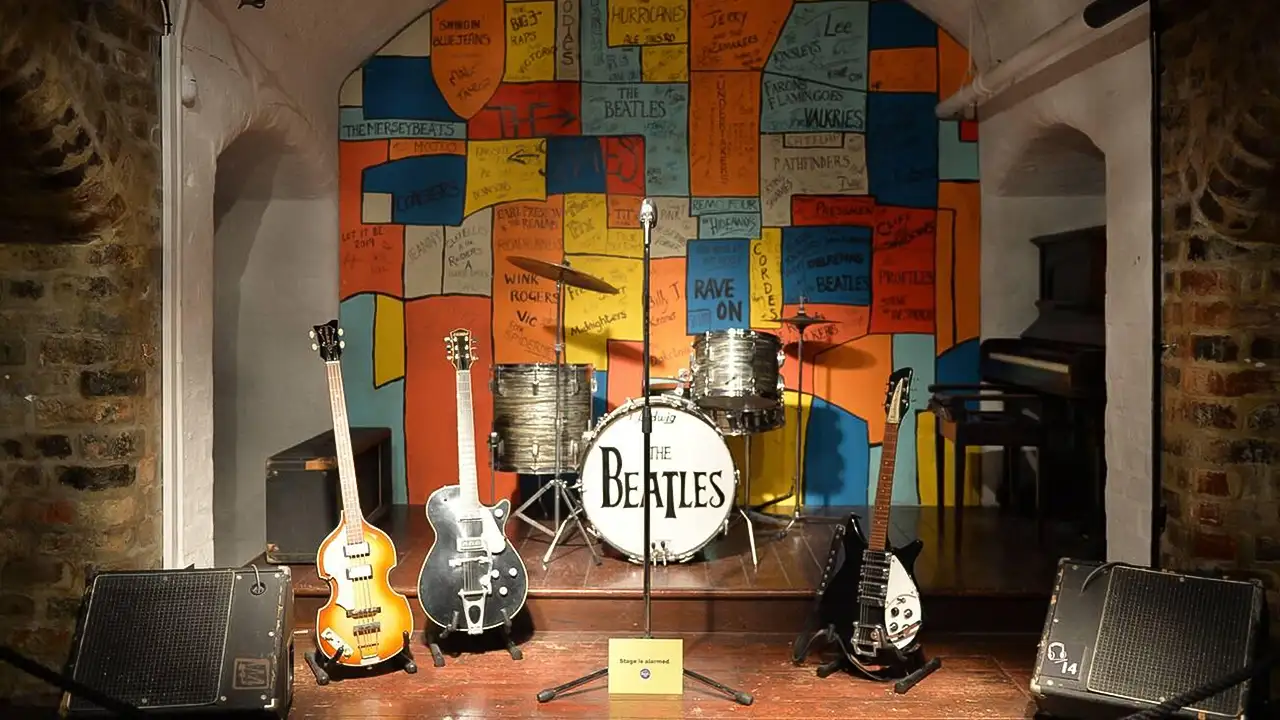 Memphis Holidays | Liverpool - Beatles Story Museum - London